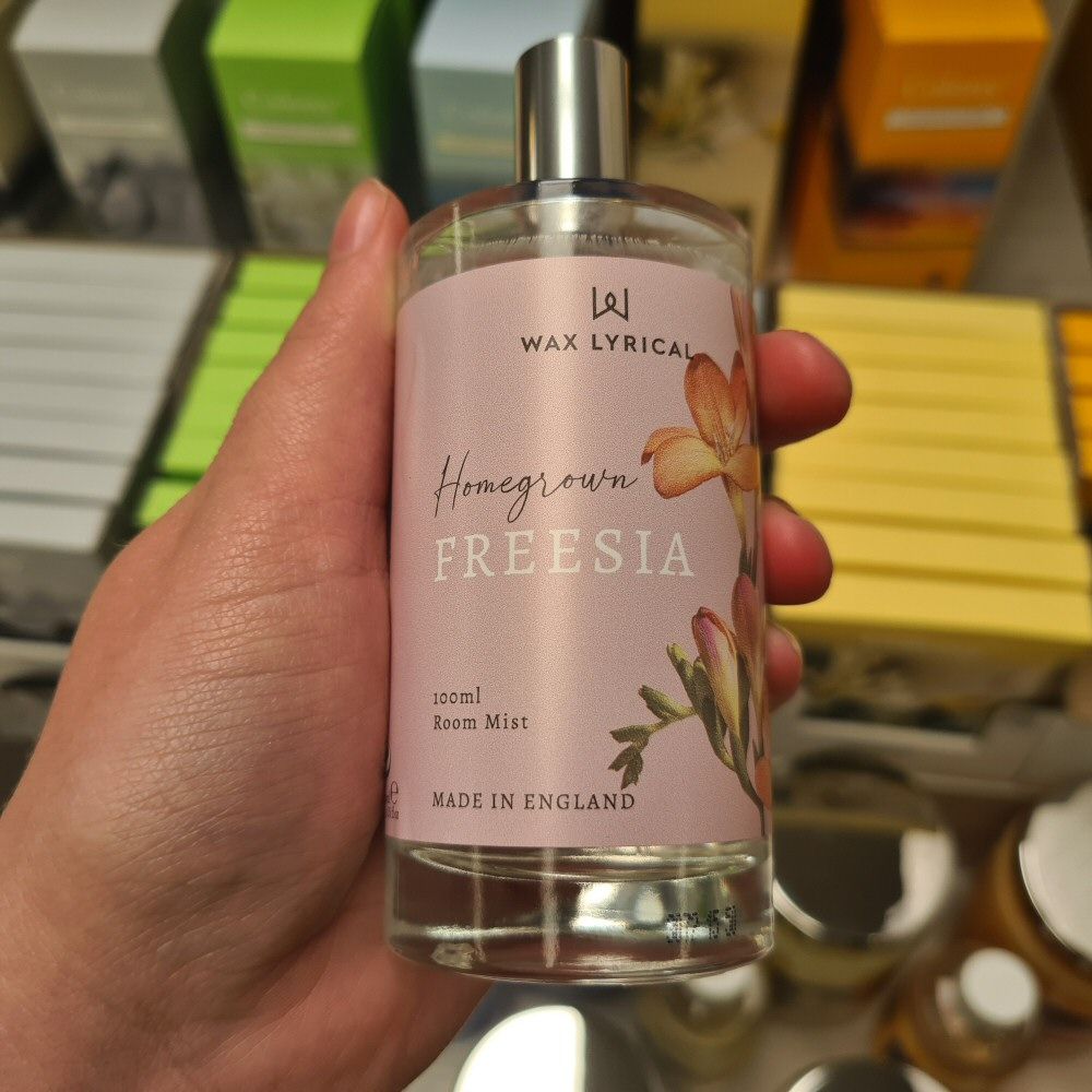 Wax Lyrical Colony 100ml Freesia Room Mist – Old Railway Line Garden Centre