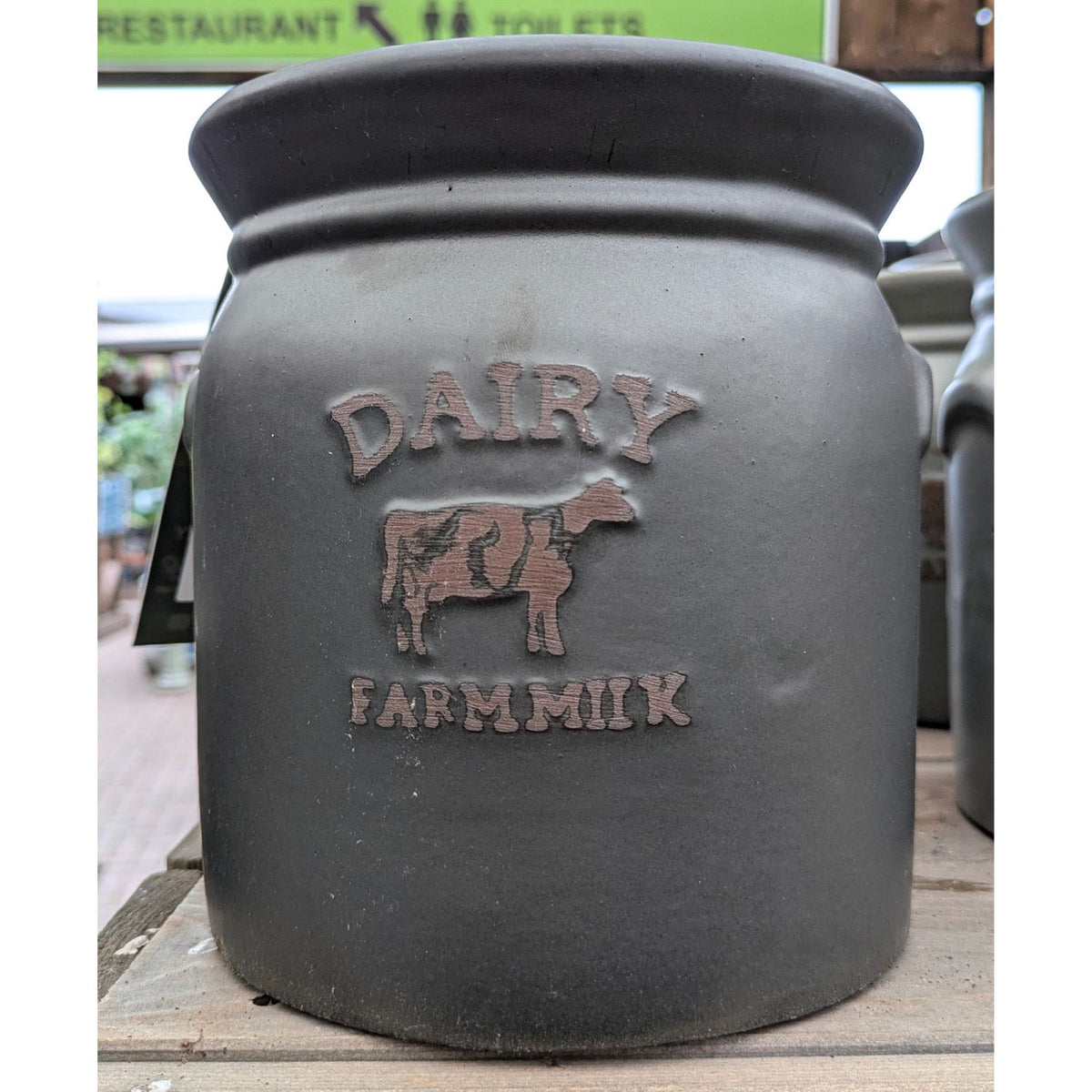 Woodlodge 16cm Matte Black Dairy Pot – Old Railway Line Garden Centre